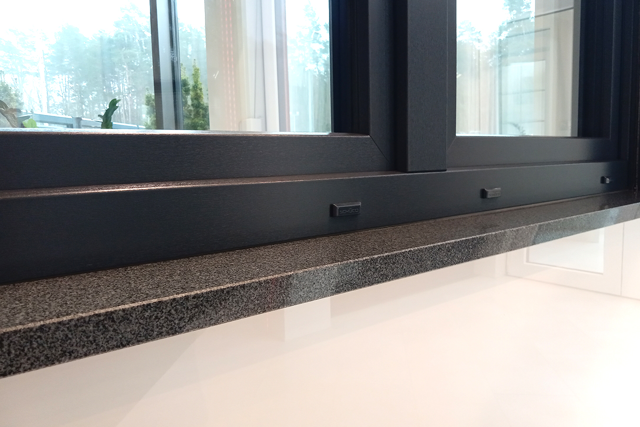 Parapety zewnętrzne aluminiowe czy kamienne? Co i kiedy wybrać? - Kapica